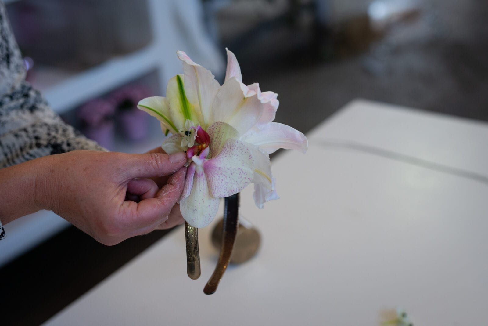 DIY: Flower Crown with Lilies - Royal Van Zanten