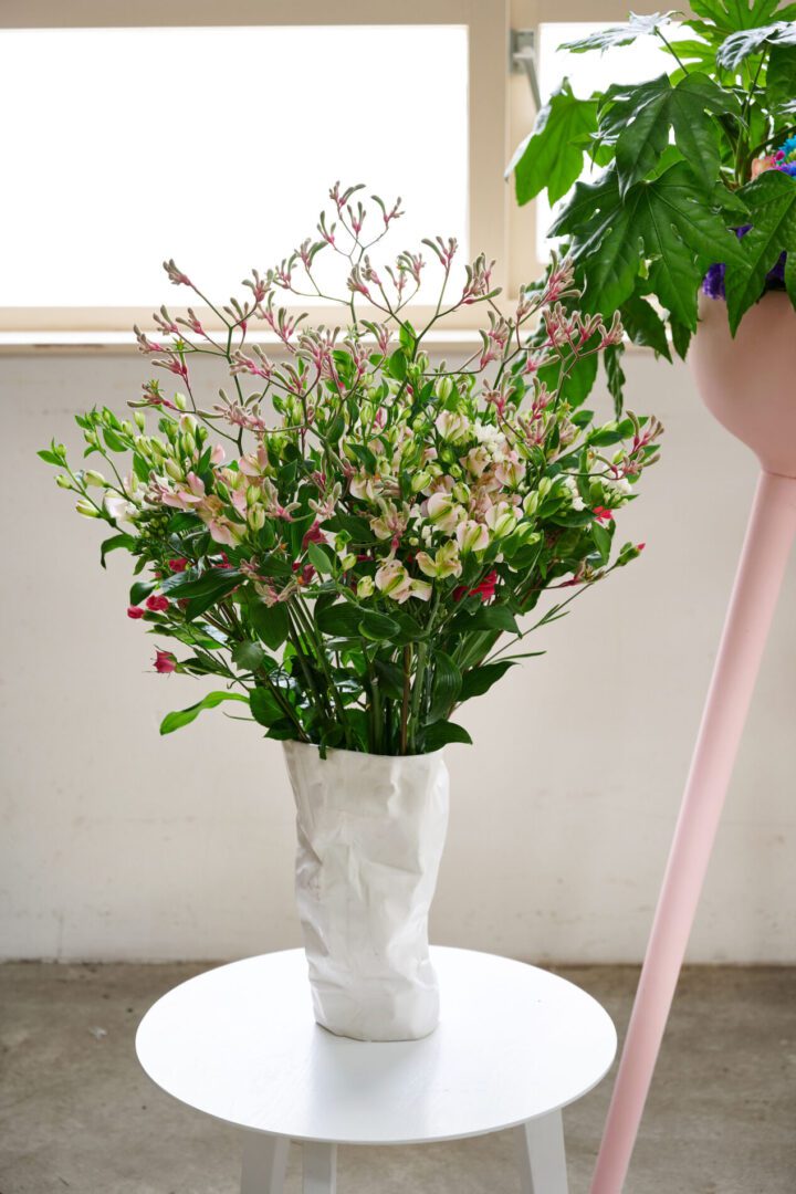 DIY: a sparkling bouquet with Charmelia & Bouvardia - Royal Van Zanten